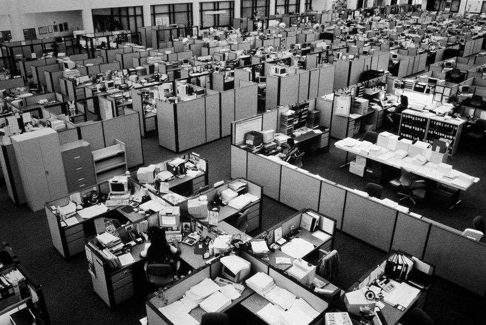 18 Fascinating Vintage Photos That Show the Golden Age of the Cubicle ...