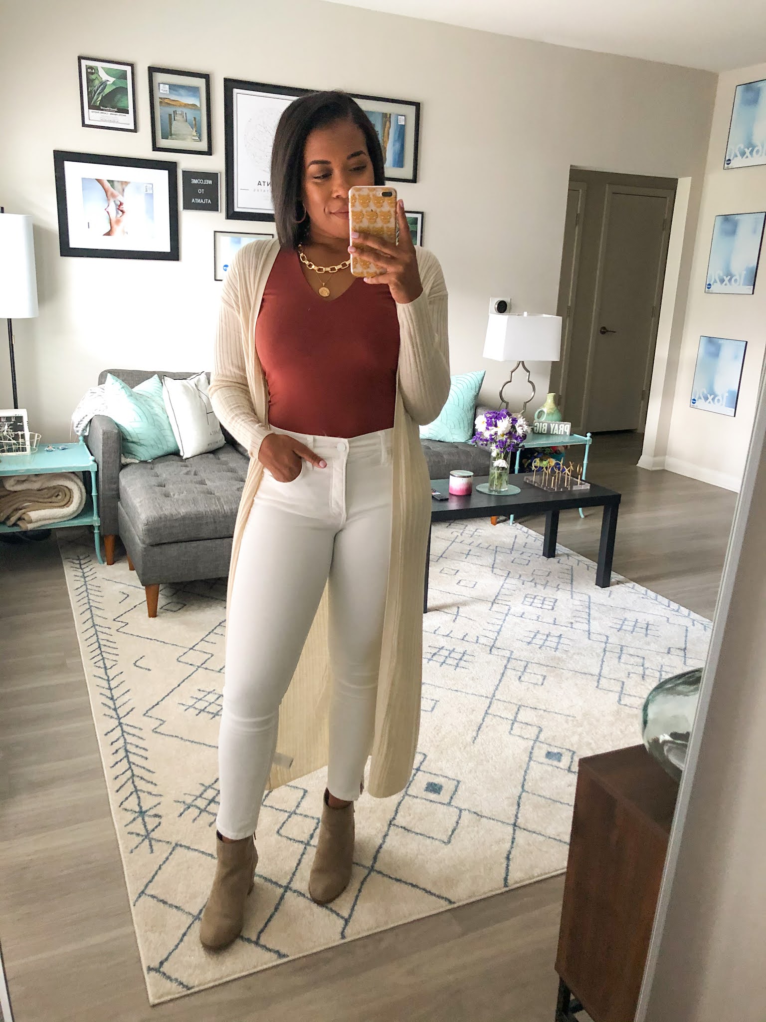 Easy Fall Transitional Outfit | The Savvy Singer