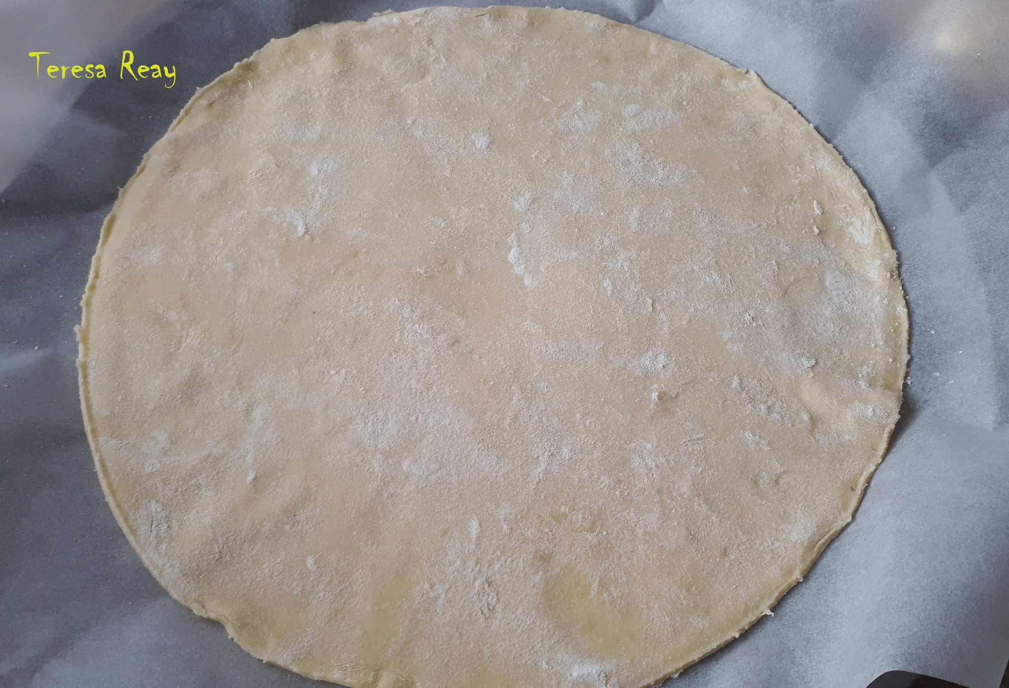 PROVENÇAL PUFF PASTRY CROWN