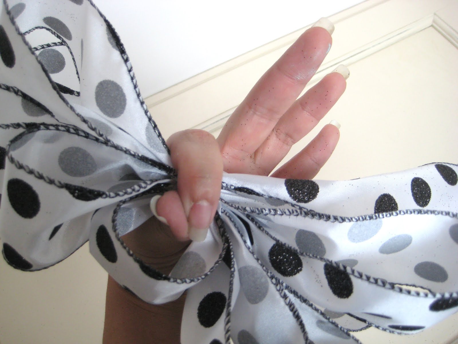 Your Crafty Friend: Bow Tutorial