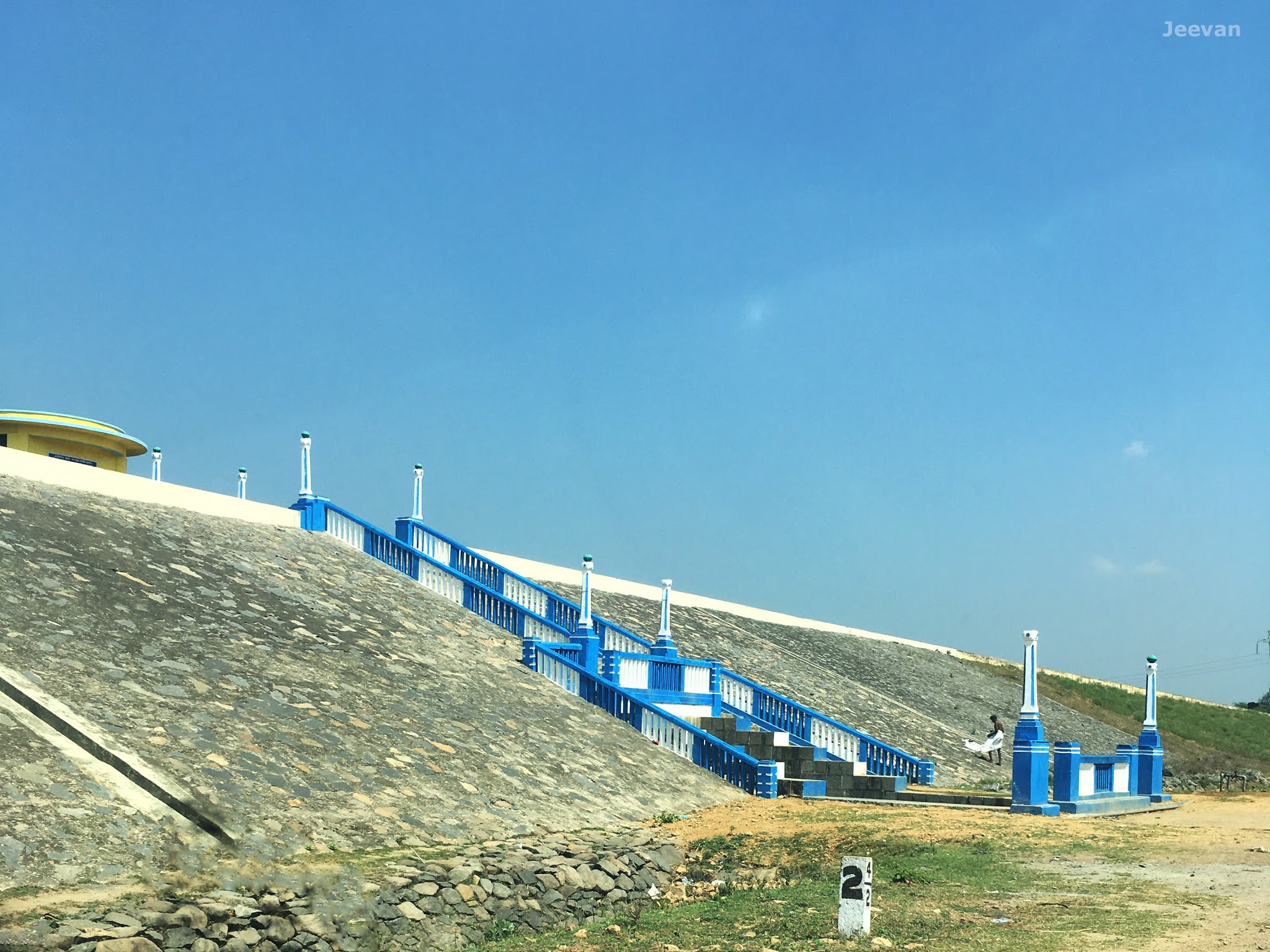 Jeevan's World: Veedur Dam irrigation and Intake tower