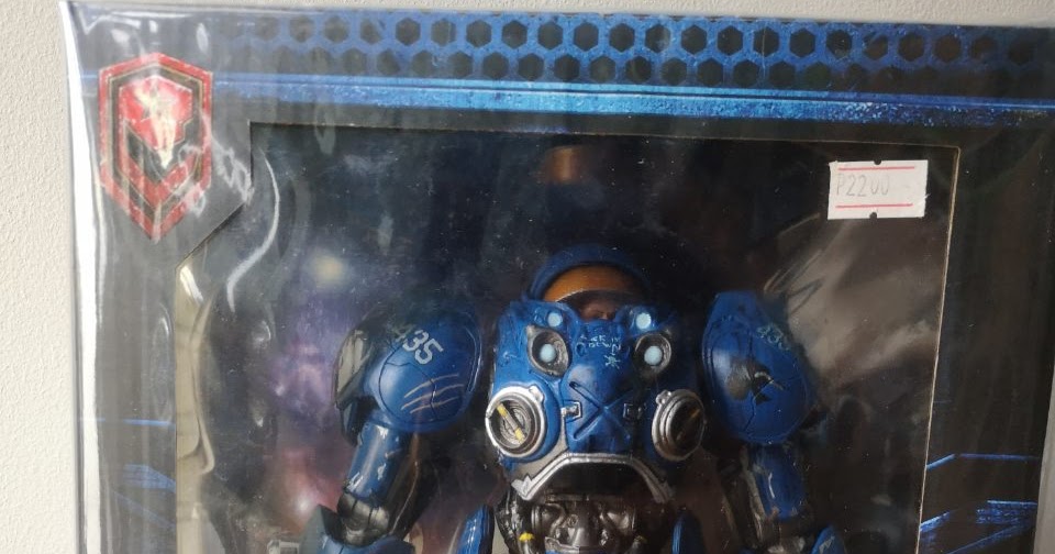 lukewarmness : Starcraft II: Series 2 Collector Action Figure Terran ...