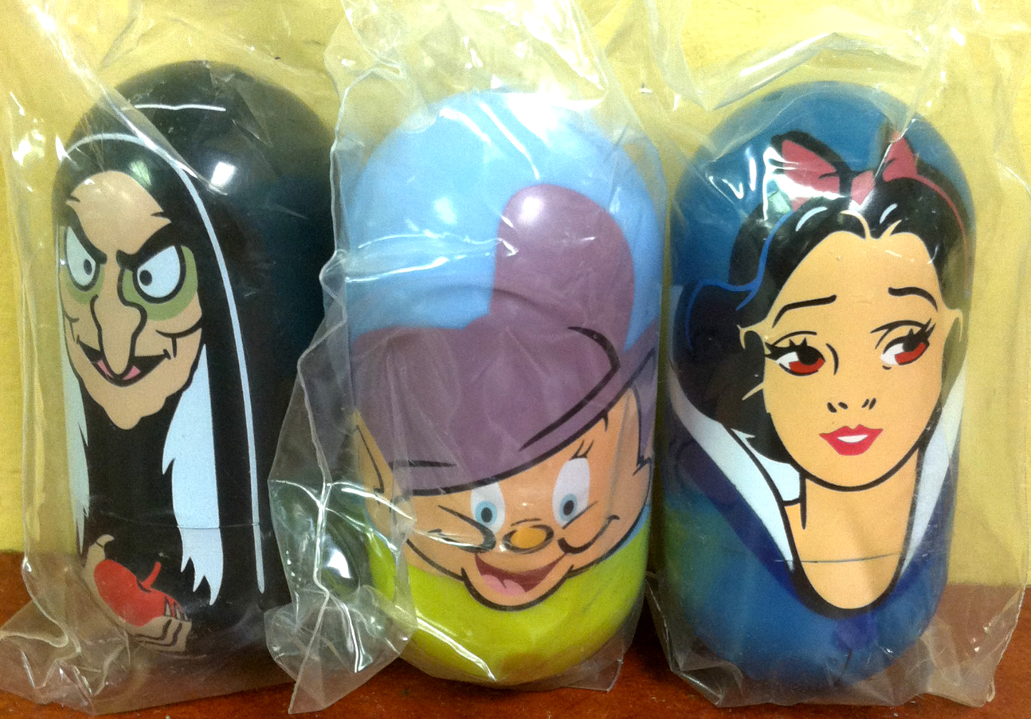 Filmic Light - Snow White Archive: Kellogg's Snow White Wobblers