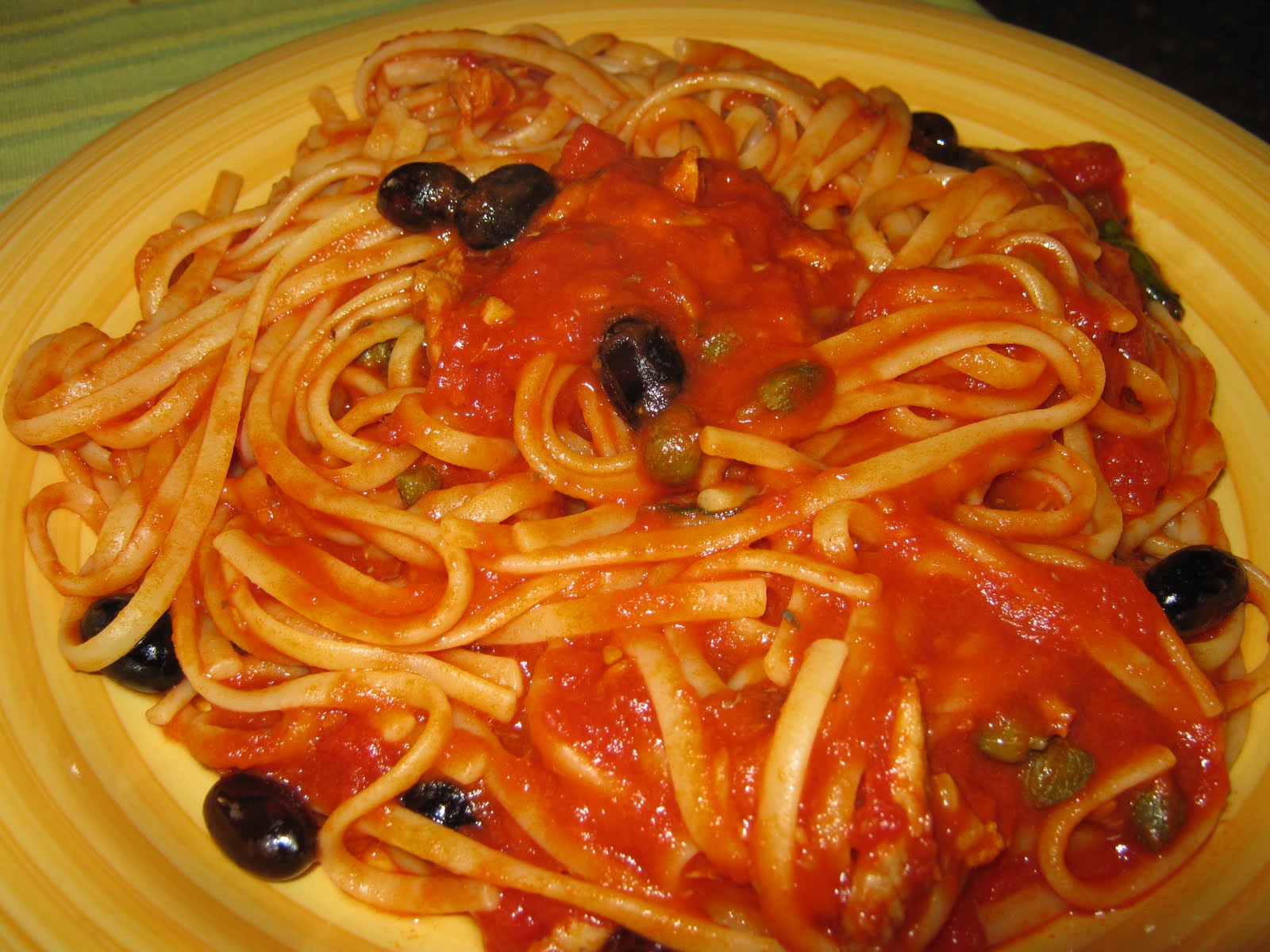 Pasticciare Divertendosi in Cucina: FETTUCCELLE SGOMBRO OLIVE E CAPPERI