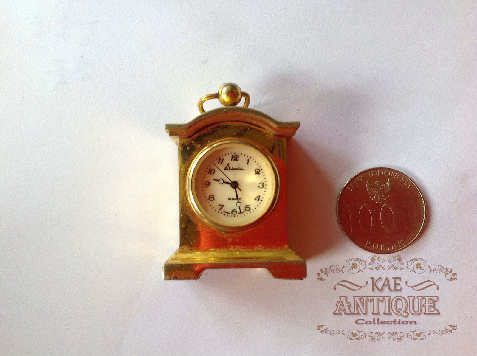 Kae Antique Collection: Vintage Miniature Quartz Clock