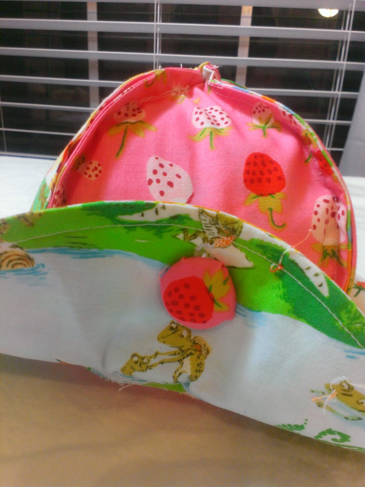 SIMPLESEW: SIMPLESEW STRAWBERRY FIELDS HAT