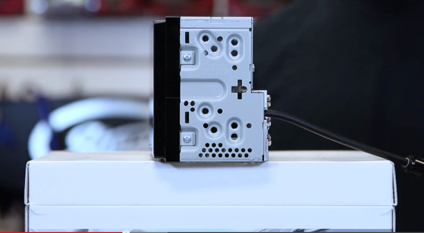 Installed an aftermarket Alpine head unit in my E46. : r/BMW