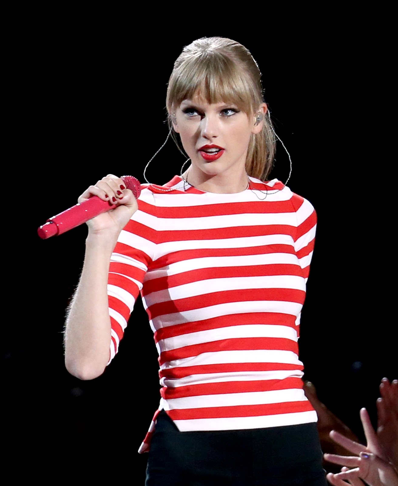 Female Singers: Taylor Swift pictures gallery (35)