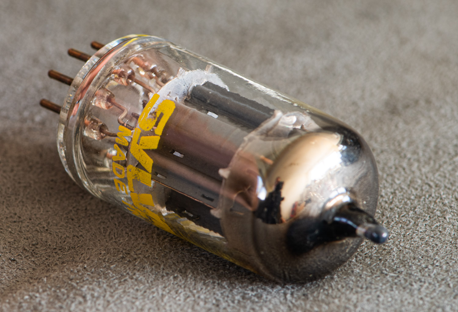 VinylSavor: Tube of the Month : The 12AY7