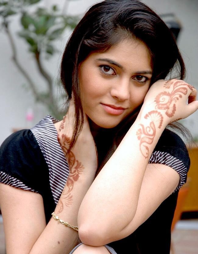 Sherin Wiki, Movies,affairs, Biodata, Contact-info, Family, News, OMG