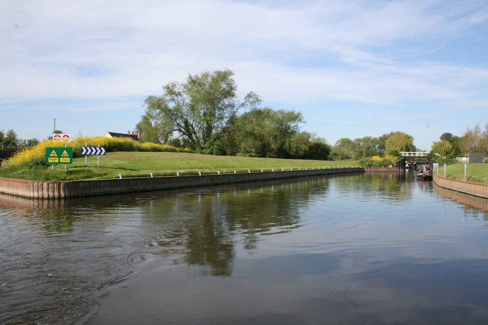 What a Lark!: George Billington (Offenham) Lock to Bidford