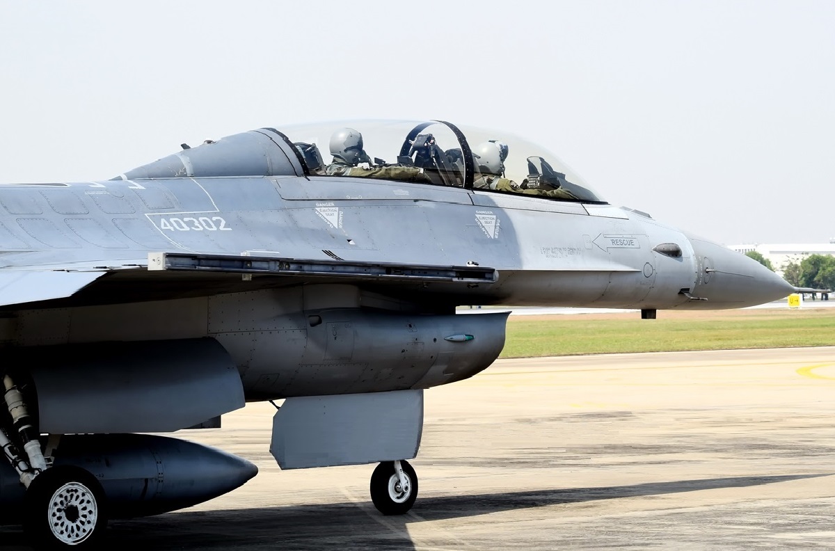 THAIDEFENSE-NEWS: Photo Gallery: Fighter Jet & Weapon - Royal Thai Air ...