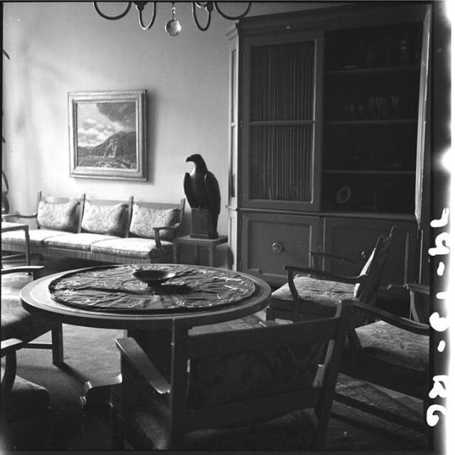 Lee Miller and David Scherman: The Photographers Who Took a Bath in ...