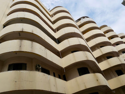 Adrian Yekkes: Edificio Solimar - Havana's Modernist Masterpiece