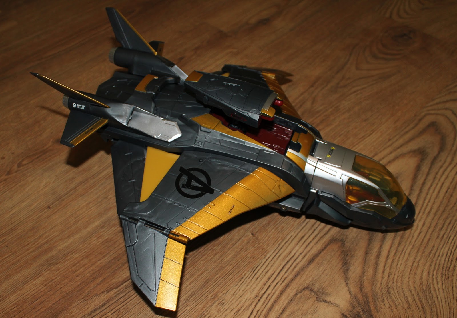 Craftaholic: Avengers Quinjet vehicle Playset