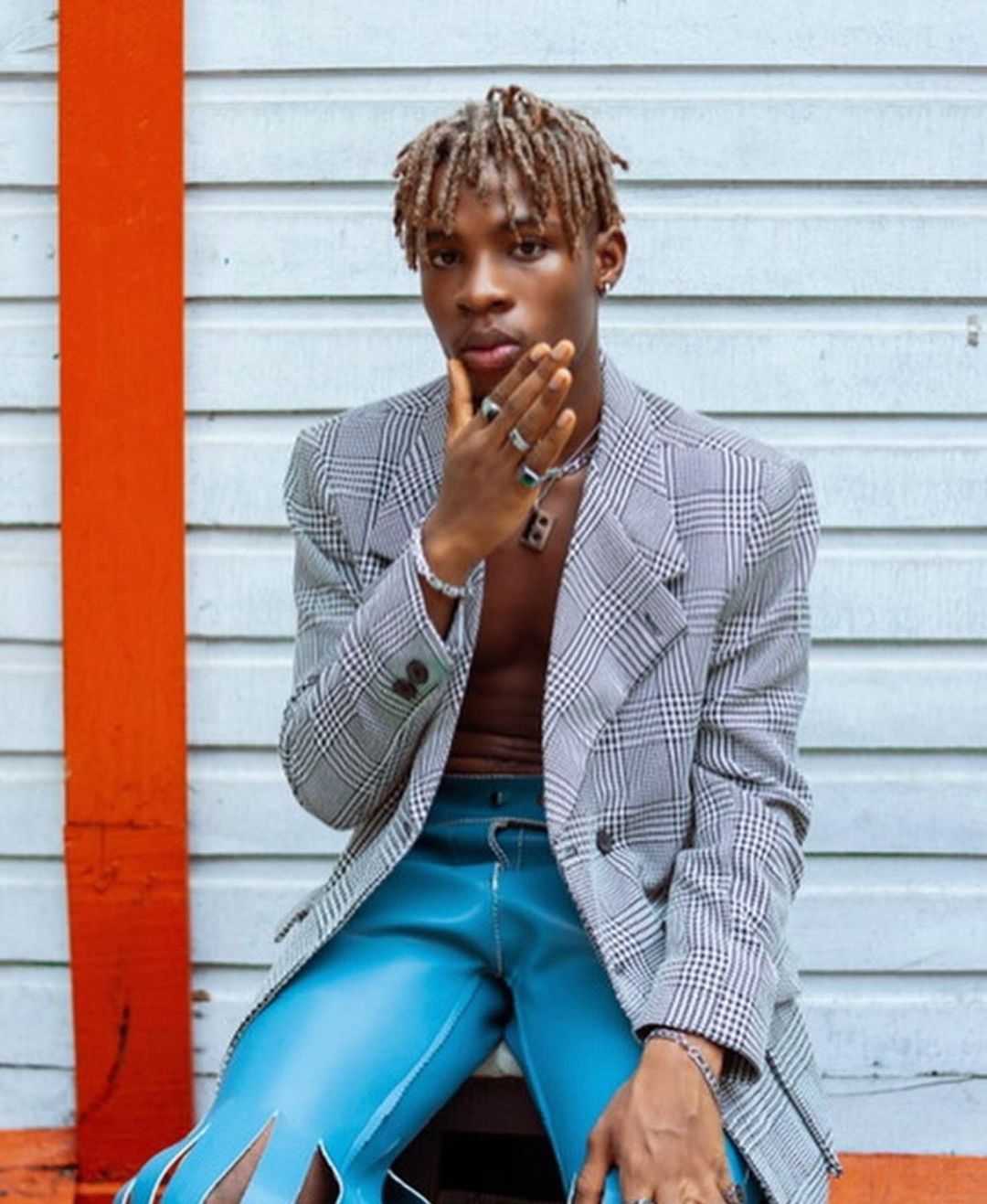 Photos of Joeboy Hairstyle