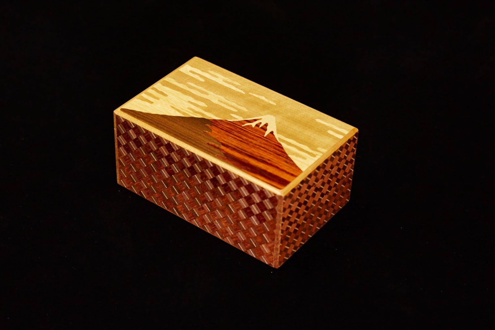The Holiday and Travel Magazine: Himitsu-Bako Puzzle Box From Japan