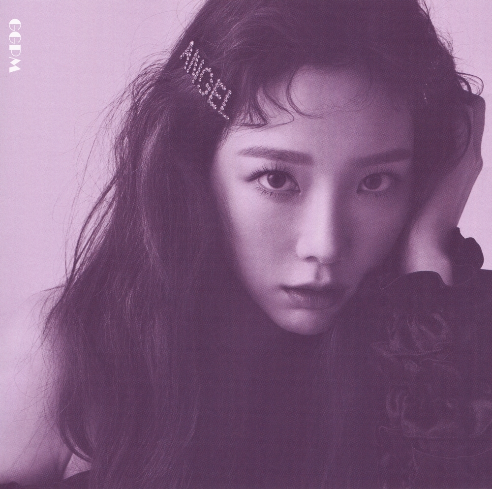 TAEYEON. Japan 1st Mini Album 'VOICE' - PHOTO BOOK (Preview) | GGPM