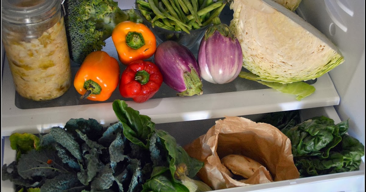 Christie Fischer : SPRING CLEAN YOUR FRIDGE IN 10 EASY STEPS