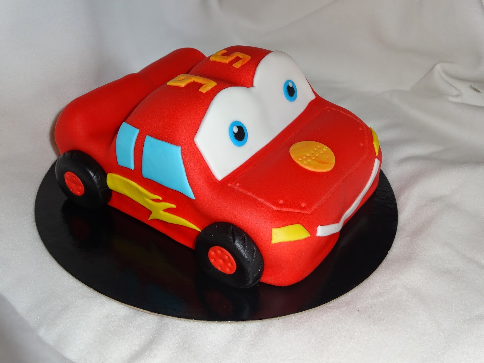Gâteau Cars en Pâte à sucre