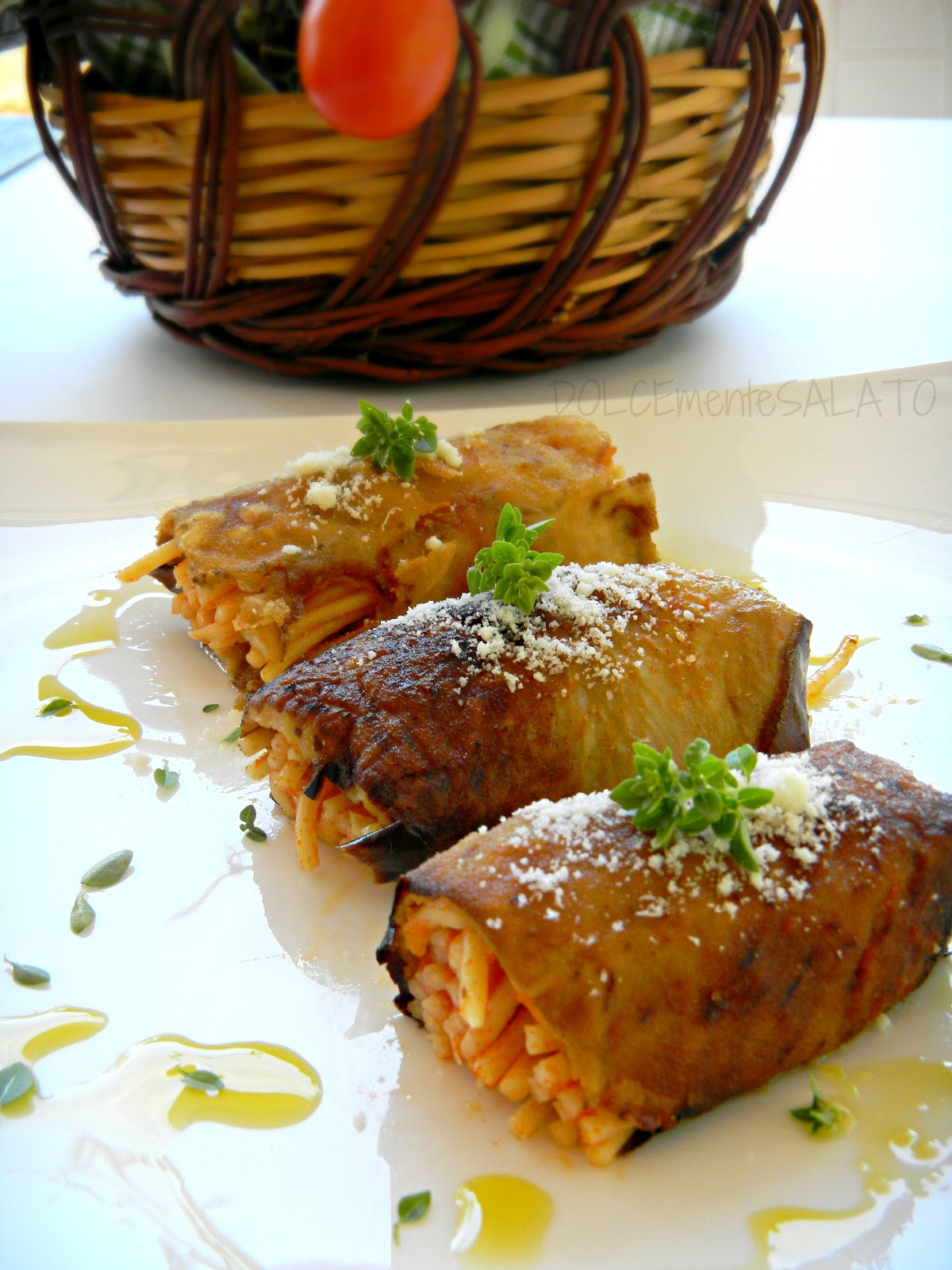 DOLCEmente SALATO: Involtini di melanzane e spaghetti