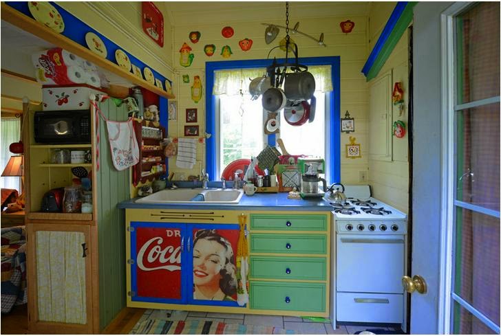 It's A Very Cherry World!: VINTAGE STYLE TINY HOUSE