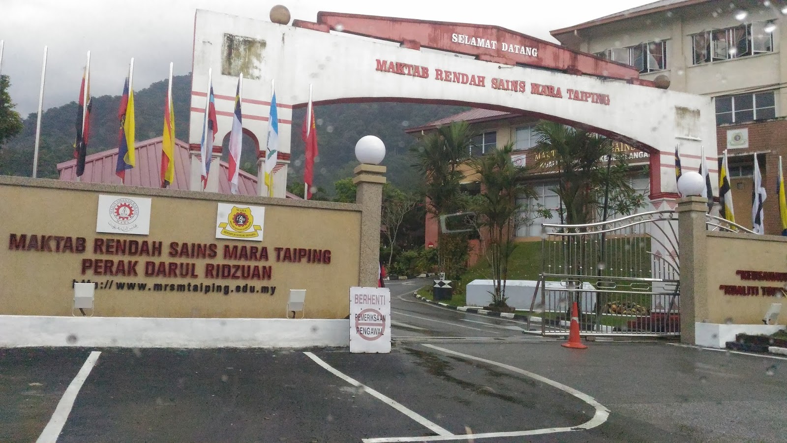 ANTARA LUAHAN HATI: MRSM TAIPING ;berkampung di sini 2 tahun