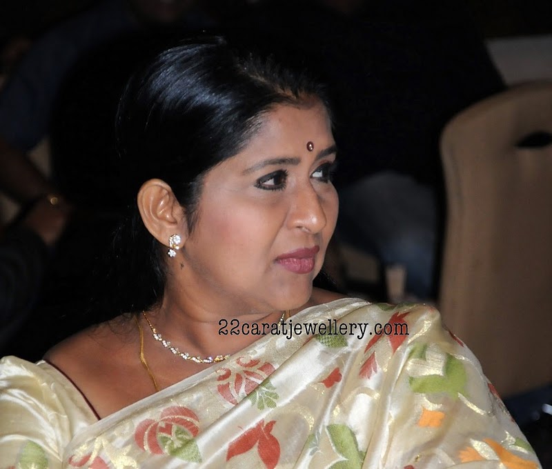 Actress kavitha in Simple Diamond Set - Jewellery Designs