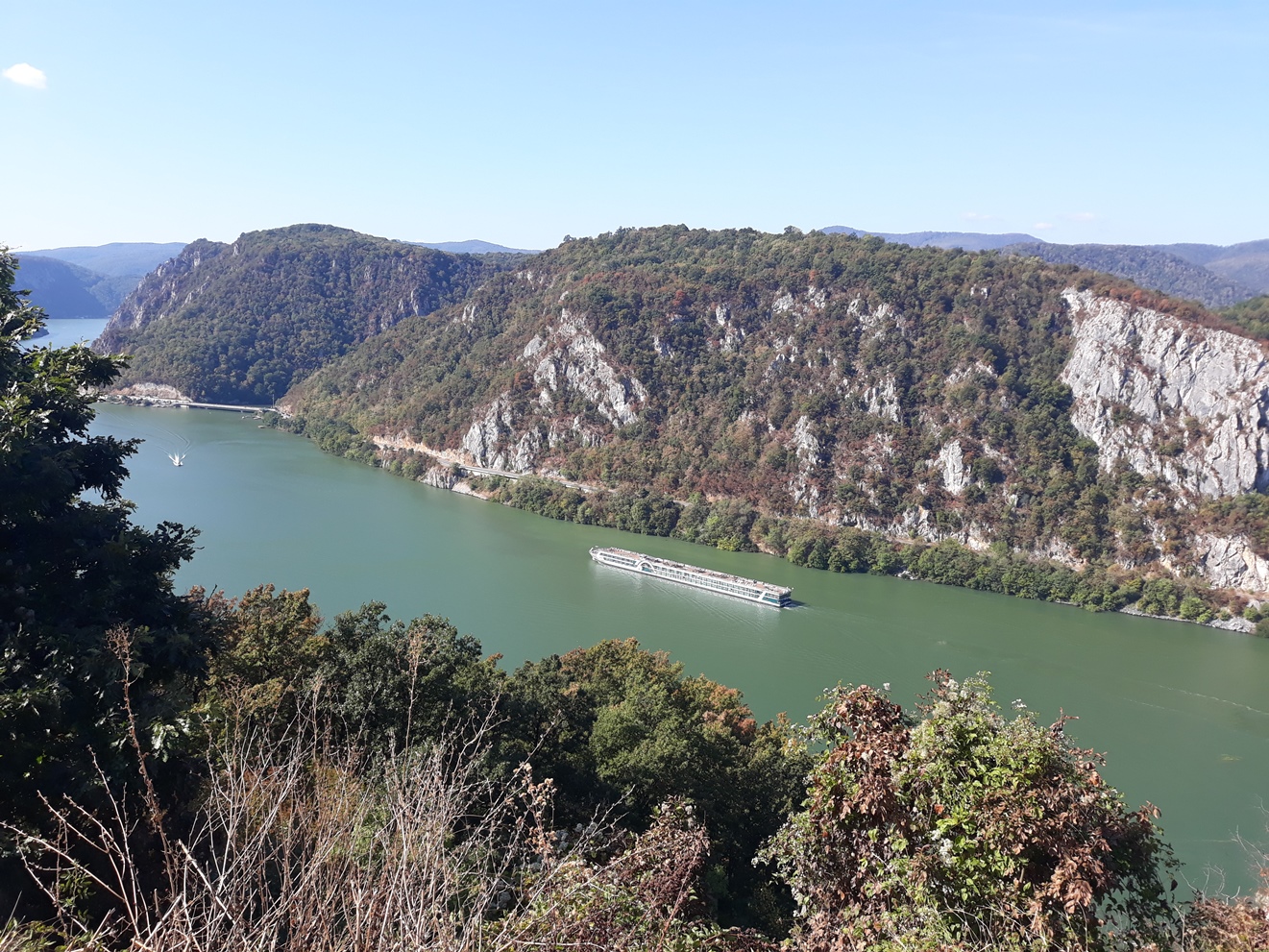 YOFF - FAUNA AND FLORA Romanian Program: YUFF-0001 Djerdap National ...