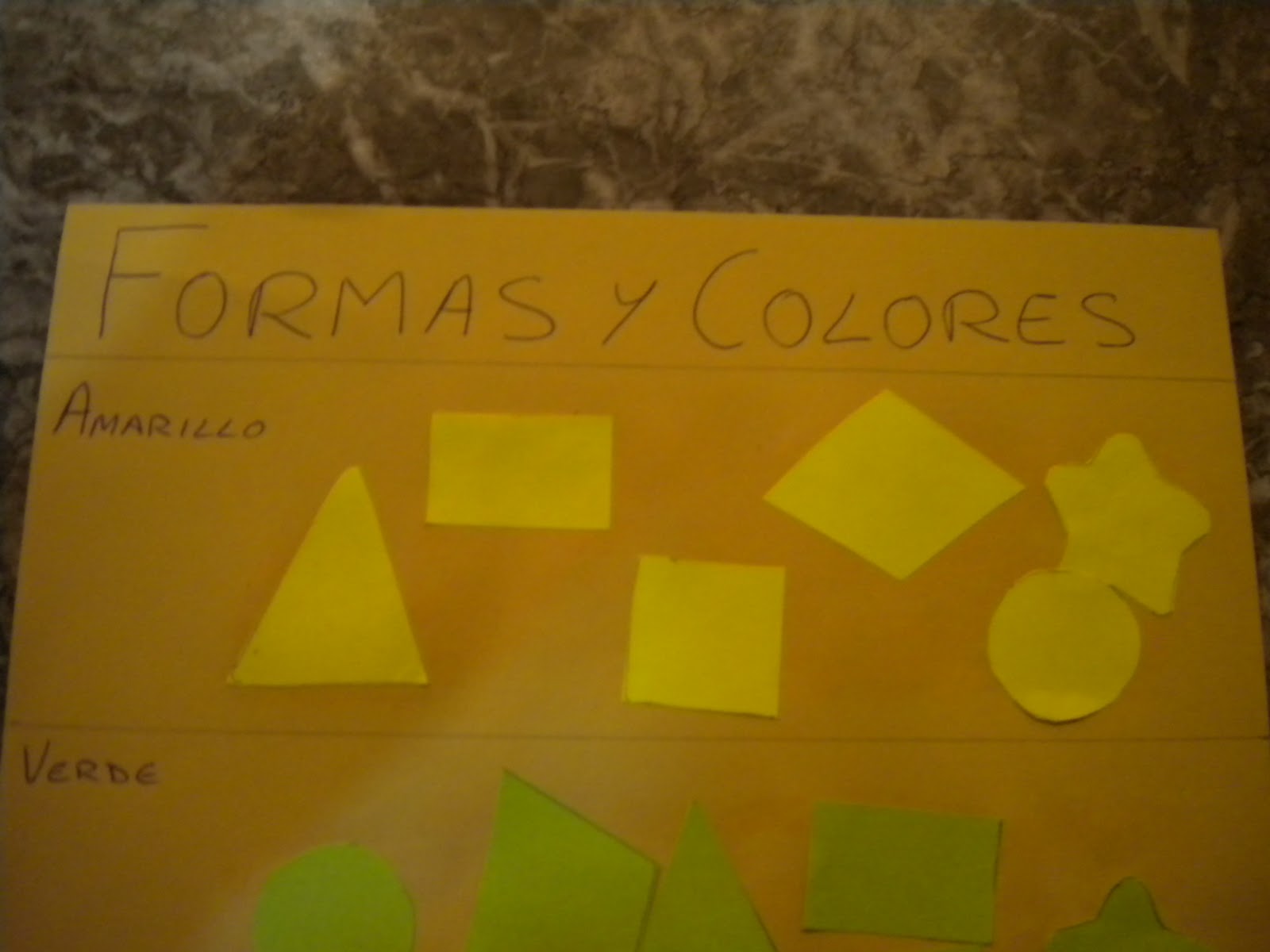 B aprende en casa: Formas y colores