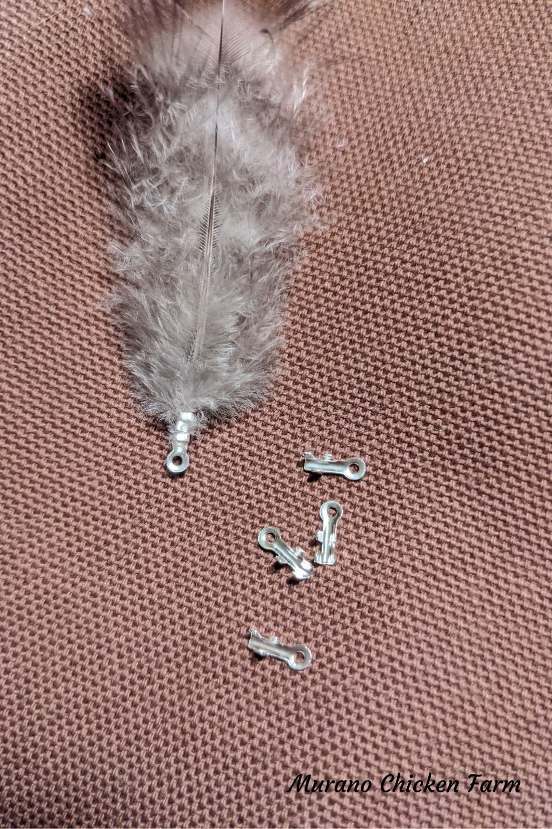 Make an easy feather necklace - Murano Chicken Farm