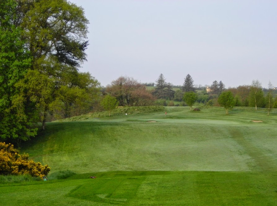 Hooked: Ireland's Golf Courses: Irish Golf for Under €20