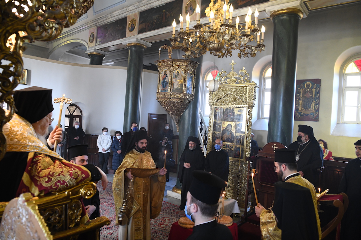 ΦΩΣ ΦΑΝΑΡΙΟΥ: Η ΠΑΝΗΓΥΡΙΣ ΤΟΥ ΑΓΙΟΥ ΦΩΤΙΟΥ ΣΤΗΝ ΧΑΛΚΗ ΜΕ ΤΟΝ ΠΑΤΡΙΑΡΧΗ ...