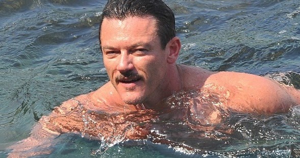 VJBrendan.com: Luke Evans Relaxing in Portofino, Italy