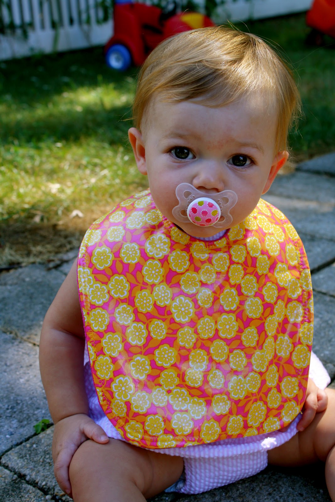 How to Make A Bib (Very Easily) - The Chirping Moms