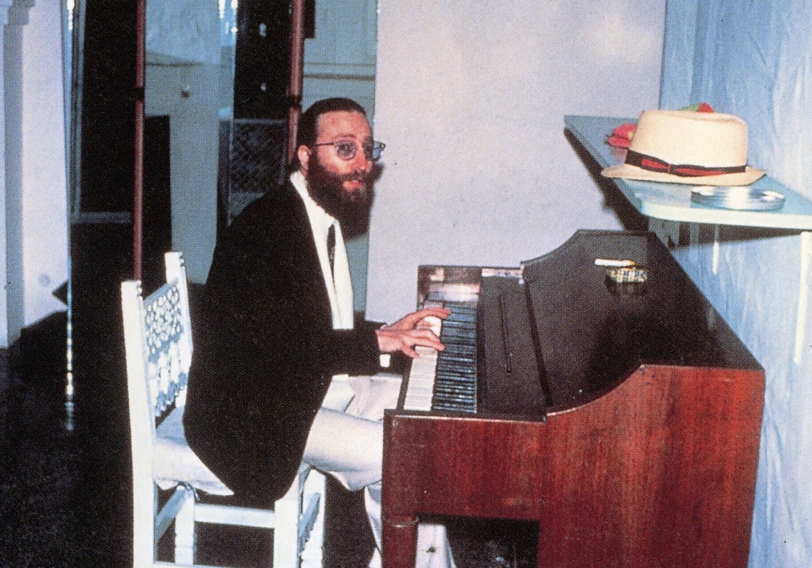 Meet the Beatles for Real: Piano player