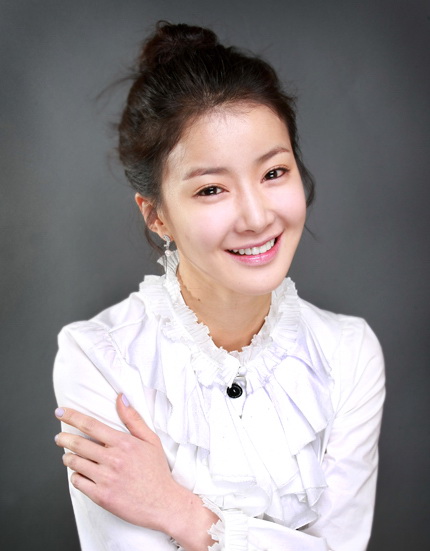 Lee Si Young | Artists From Asia