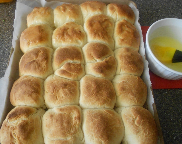 Baking Banquet: EASY DINNER ROLLS
