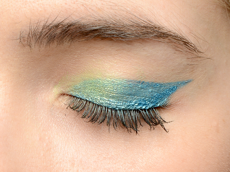 Bisous Darling: Teal Shadow : Tutorial