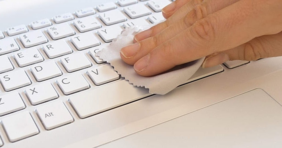 5 Cara Merawat Laptop Agar Awet - Blog Bosku