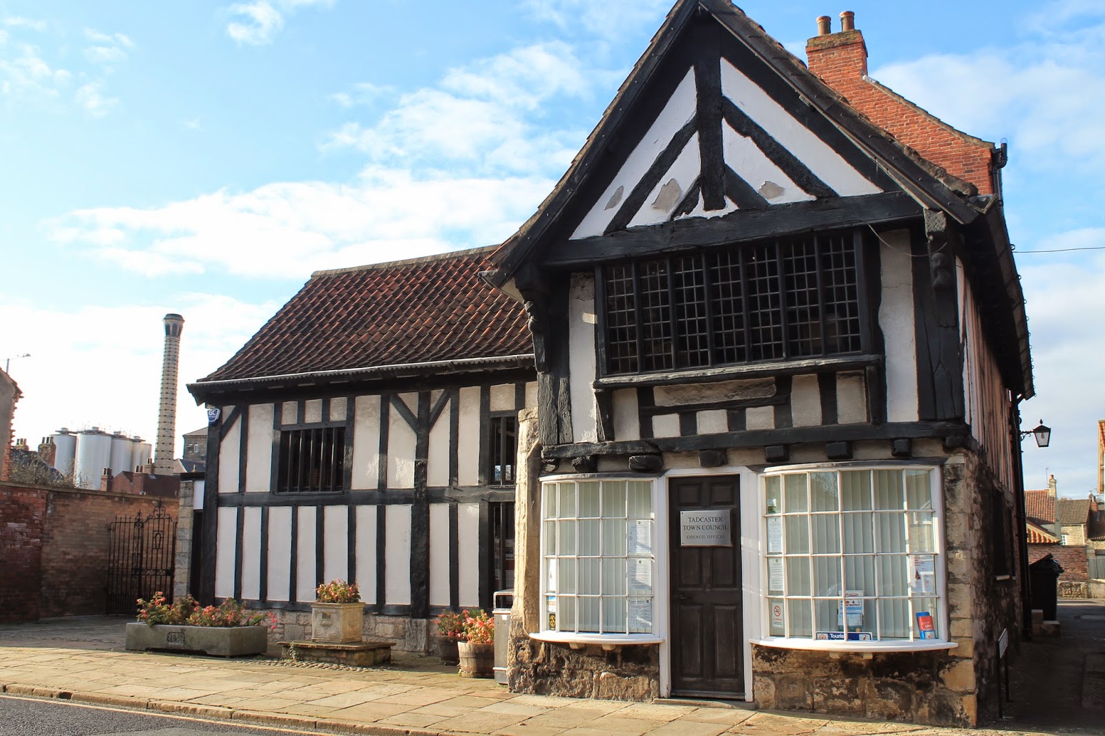 Walking the Chesters: Tadcaster and Acaster Malbis - Brigands, Brewing ...