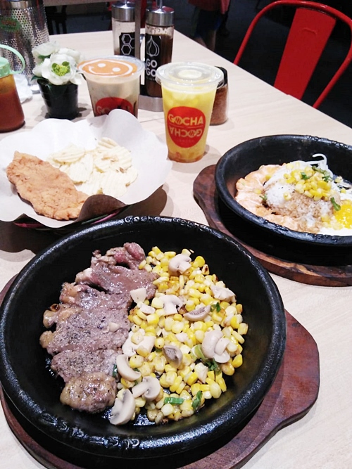 Gocha Gocha Padang : Nongkrong Ala-ala Jejepangan! | Food Blogger Padang