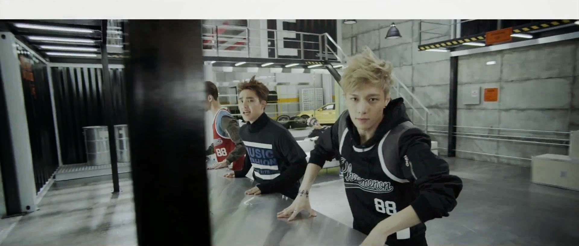 EXO: Call Me Baby MV από το 2ο album (EXODUS) | I say myeolchi // k-pop ...