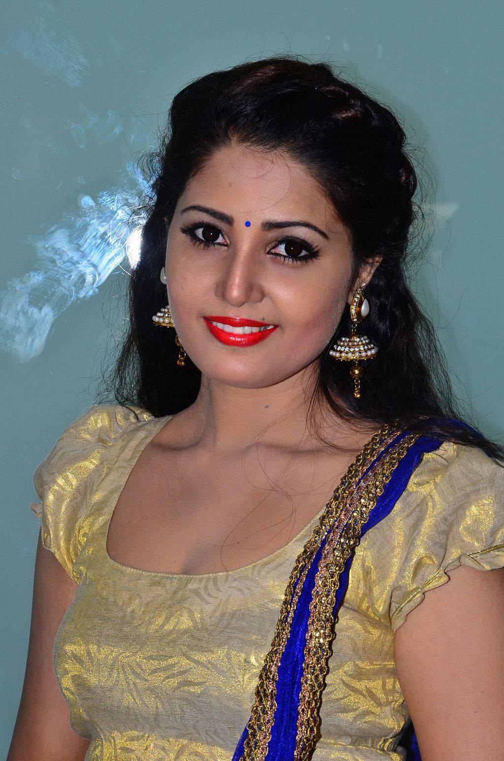 Tamil Actress Sandra Amy Exclusive Images |Beautiful Indian Actress ...