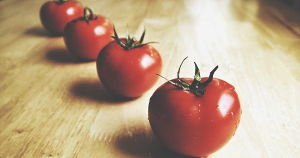 Eating By Color: Curb Cancer Risk and Support a Bright Outlook With Red ...