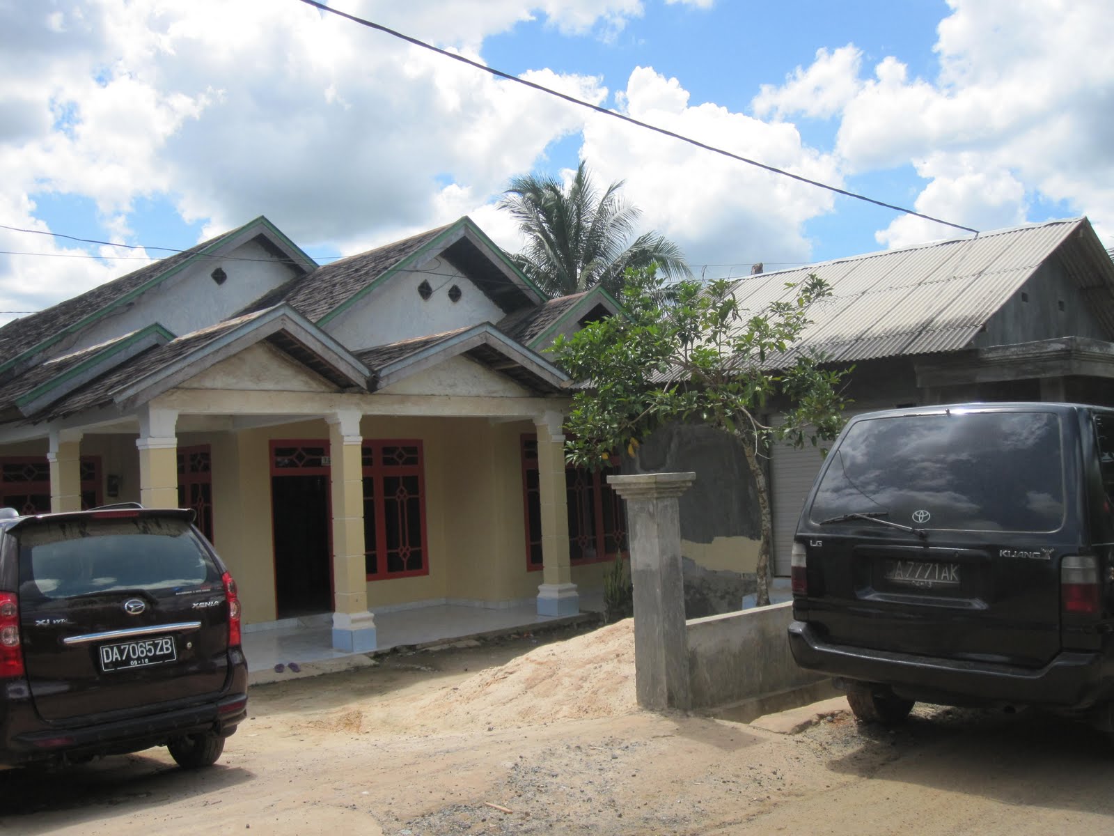 Suara Rakyat Jelata: PT. KODECO TIMBER Tanbu Gusur Tanah dan Rumah Penduduk