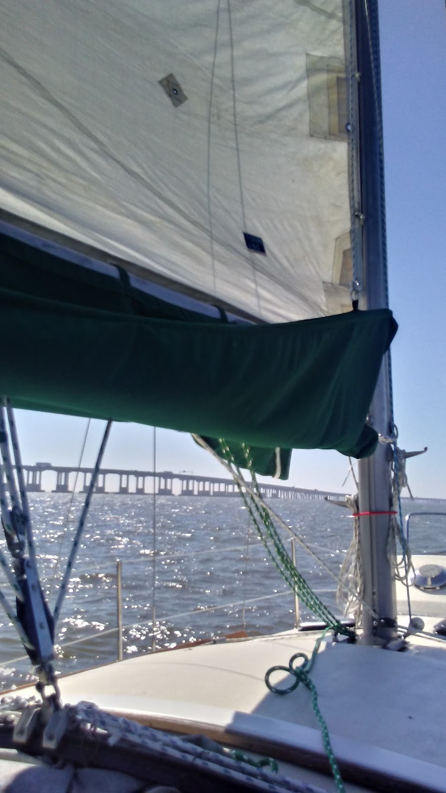 Mid-Life Cruising!!!: Sailing With Our New Sail Pack & Lazy Jacks!