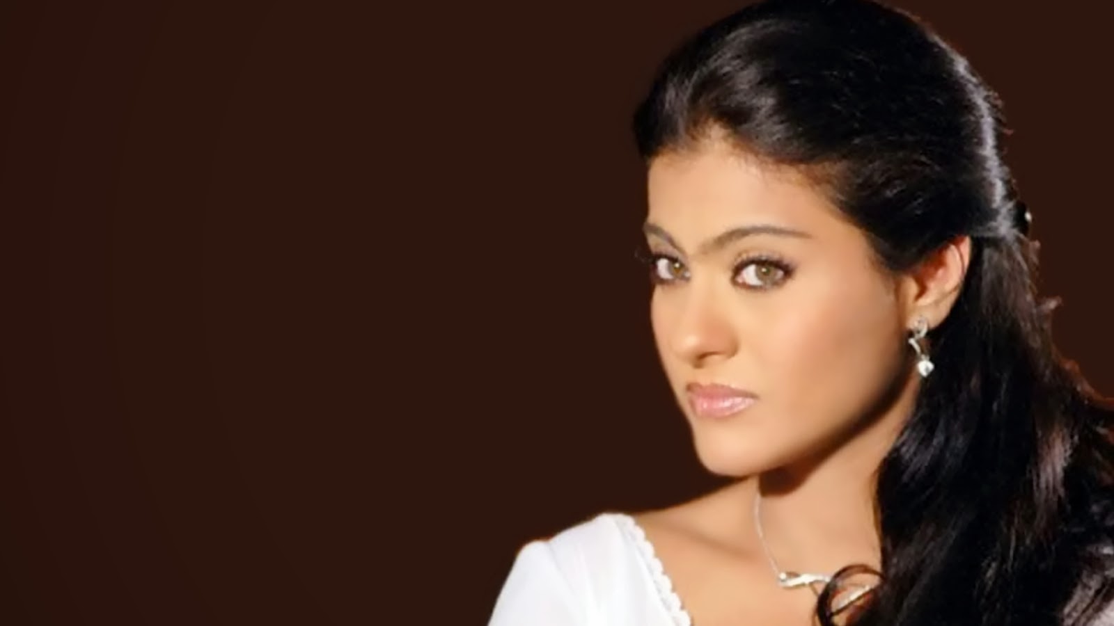 Kajol Latest Wallpapers And Images