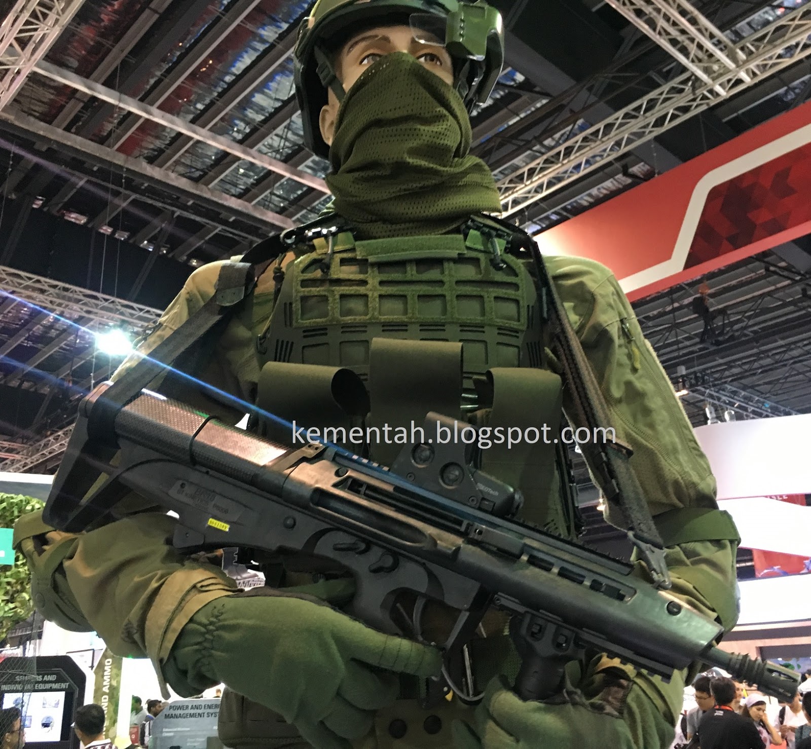 Senang Diri: Six Singapore Armed Forces and ST Engineeringg project to ...