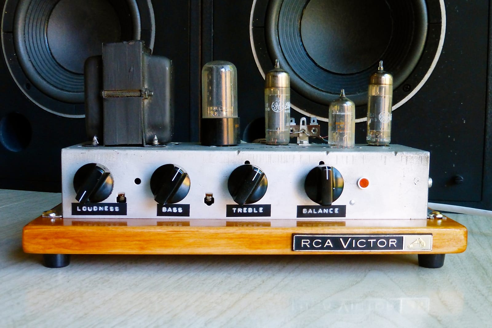 Origami Night Lamp: Tube Amp on a Plank # 1: RCA Victor RS-193 Single ...